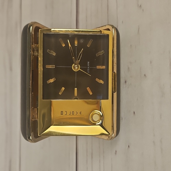 Bulova | Other | Vintage Bulova Travel Folding Case Alarm Clock | Poshmark